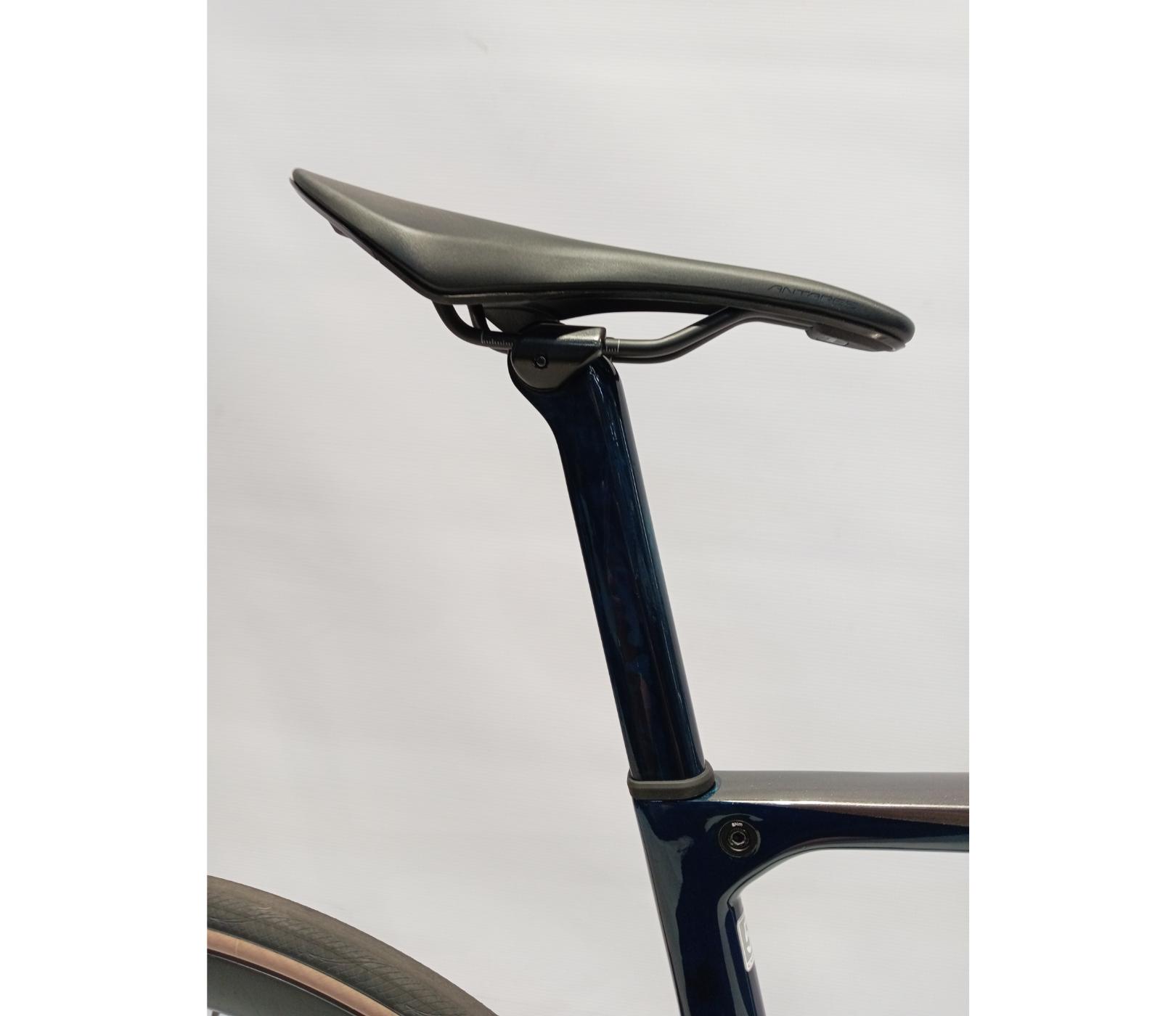 Best Value Pre-Owned Orbea Orca M20ILTD Carbon Road Bike - 55cm - Cycle Lab